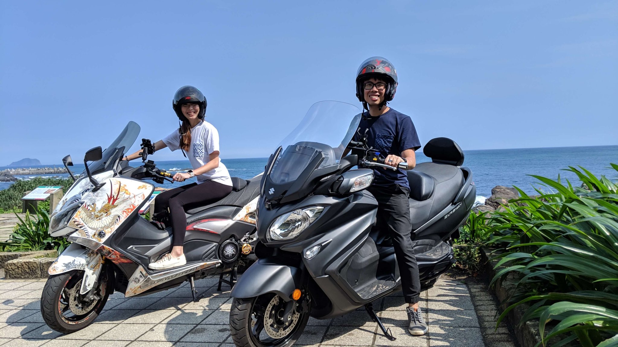 Taipei Motorcycle Tour to Jiufen and Shifen – #MinAndLiang